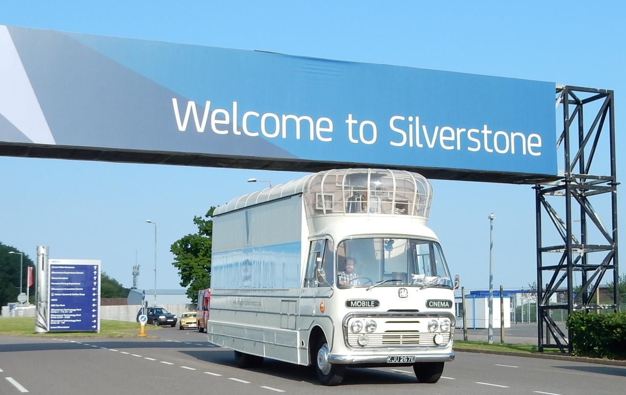 Gallery | Vintage Mobile Cinema