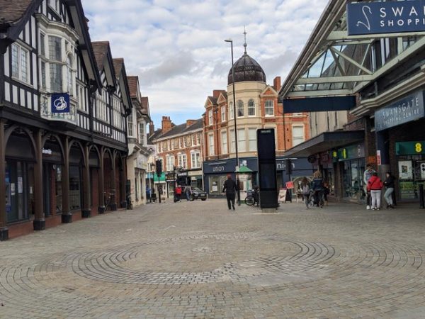 Wellingborough Town Centre | Vintage Mobile Cinema