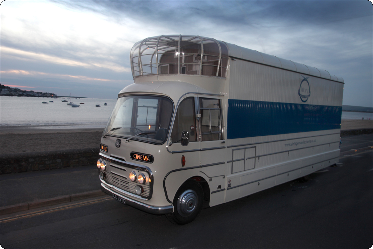 Home | Vintage Mobile Cinema